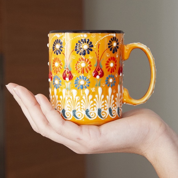 WD LIFESTYLE | Kitchen | Green Yellow Blue Red Hand Painted Mugs | Poshmark